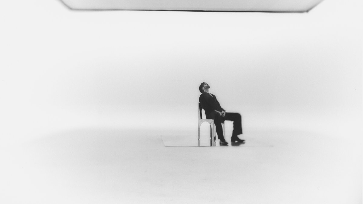 Yerai Cortés x Mujer en un diván | Museo Nacional Thyssen-Bornemisza