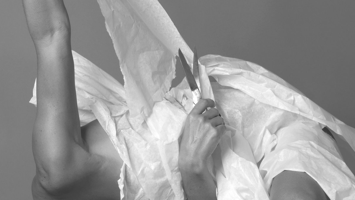 Teresa Correa. Herida de espejo con tijera | Museo Nacional Thyssen ...